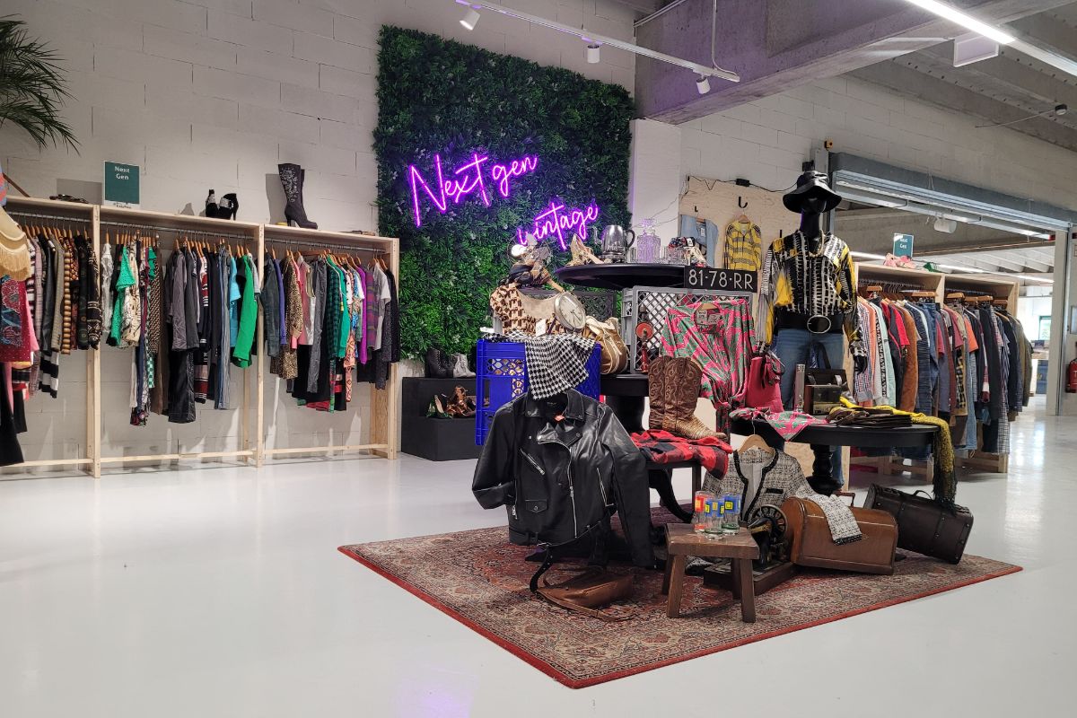 Rataplan is open: zo ziet de (mega)kringloopwinkel in Enschede eruit