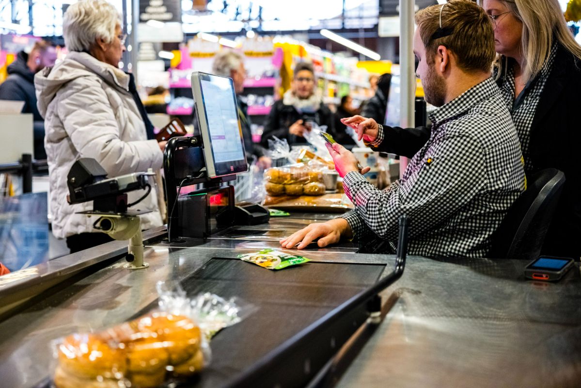 Dit zijn de openingstijden van supermarkten in Enschede tijdens Pinksteren 2025 - Oozo.nl