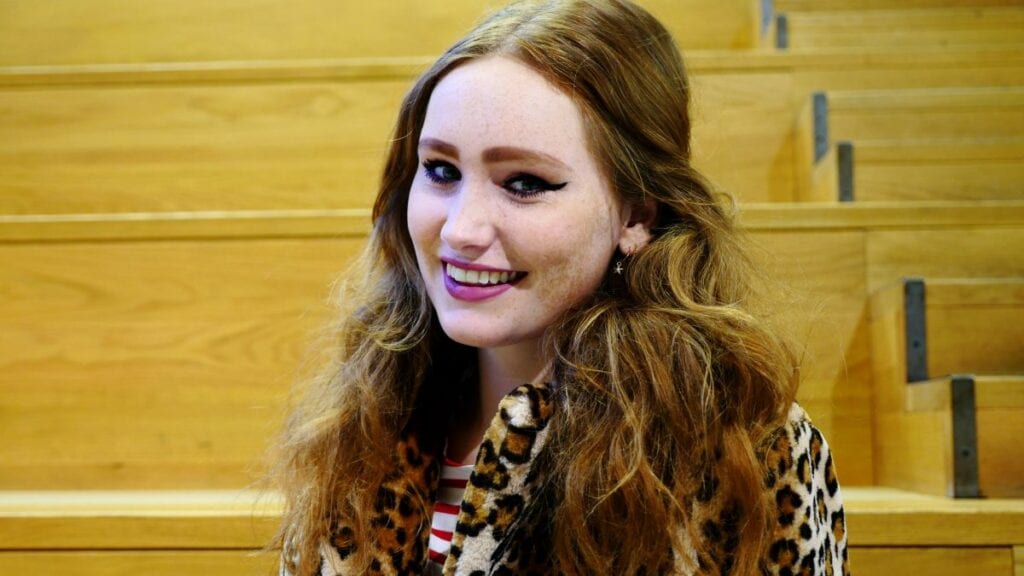 Beauty vlogger Esmee van Oostende: ‘Ik ben een echt musicalmeisje ...