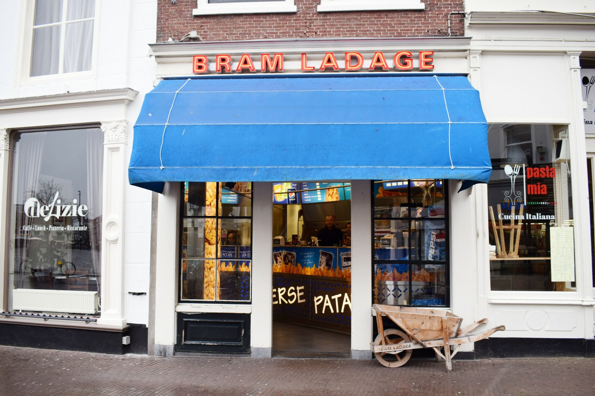 Bram Ladage gaat verbouwen en is daarom tijdelijk dicht - indebuurt Gouda