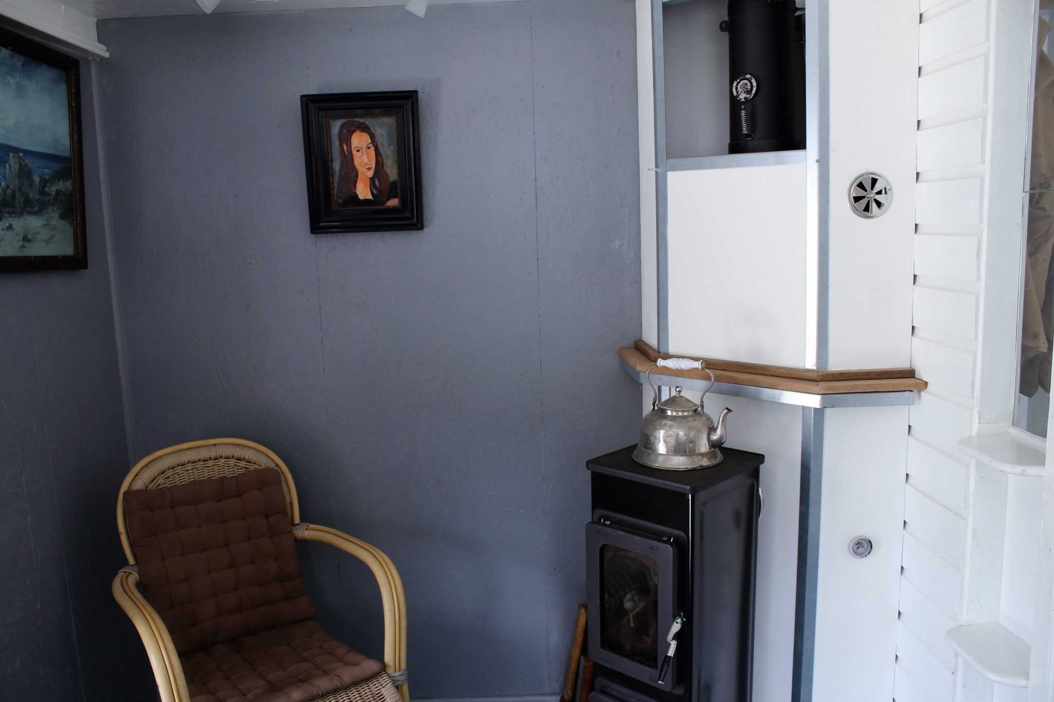 Binnenkijken bij Elma: 'We wonen echt óp het water' - indebuurt Gouda