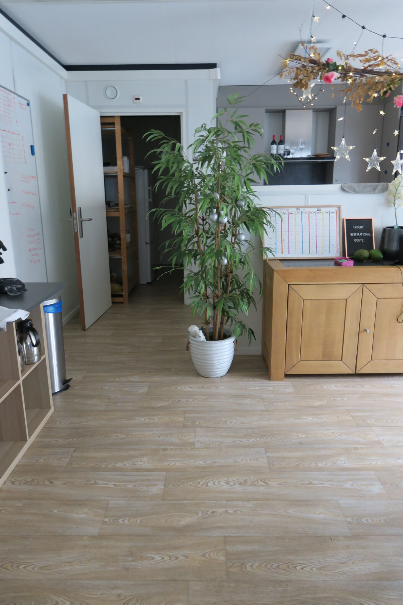 Student Julia woont in een bejaardentehuis: 'Wij hebben de tijd voor ...