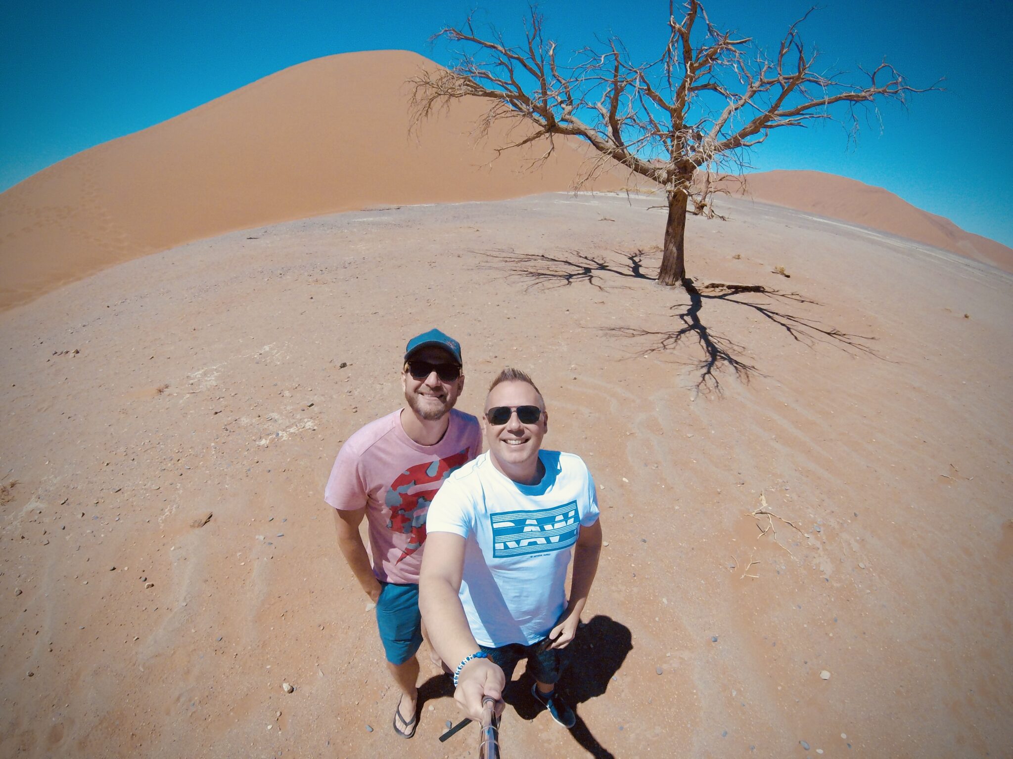Alexander verhuisde voor de liefde naar Namibië: 'Ik heb geen moment ...