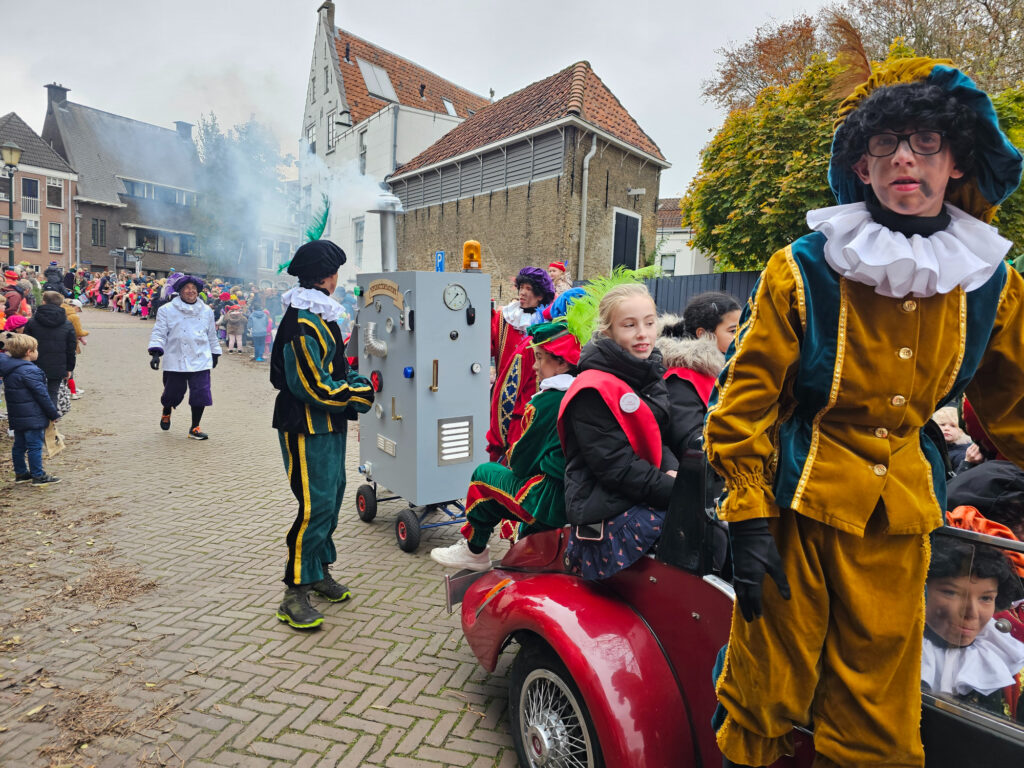 Sinterklaas is weer in Gouda: bekijk hier alle gezellige foto's van de intocht - indebuurt Gouda