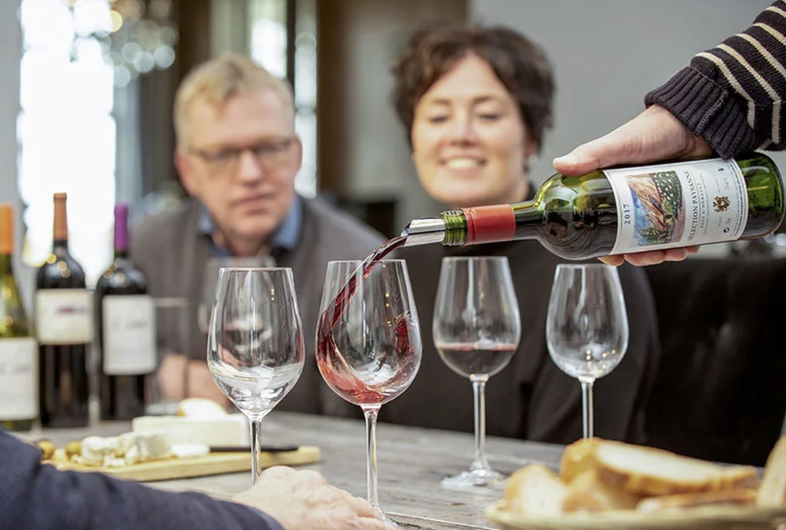 De beste wijnen proef je thuis, gezellig aan de keukentafel - indebuurt ...