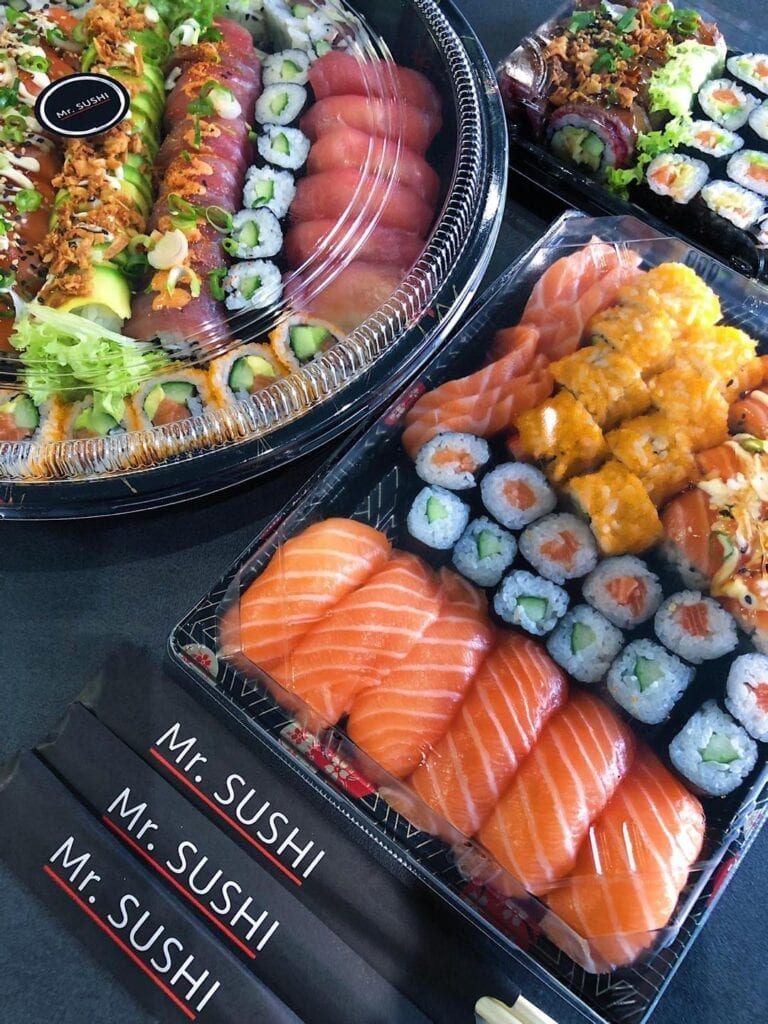 Bij deze sushizaak wordt je sushi pas vers gemaakt ná je bestelling ...