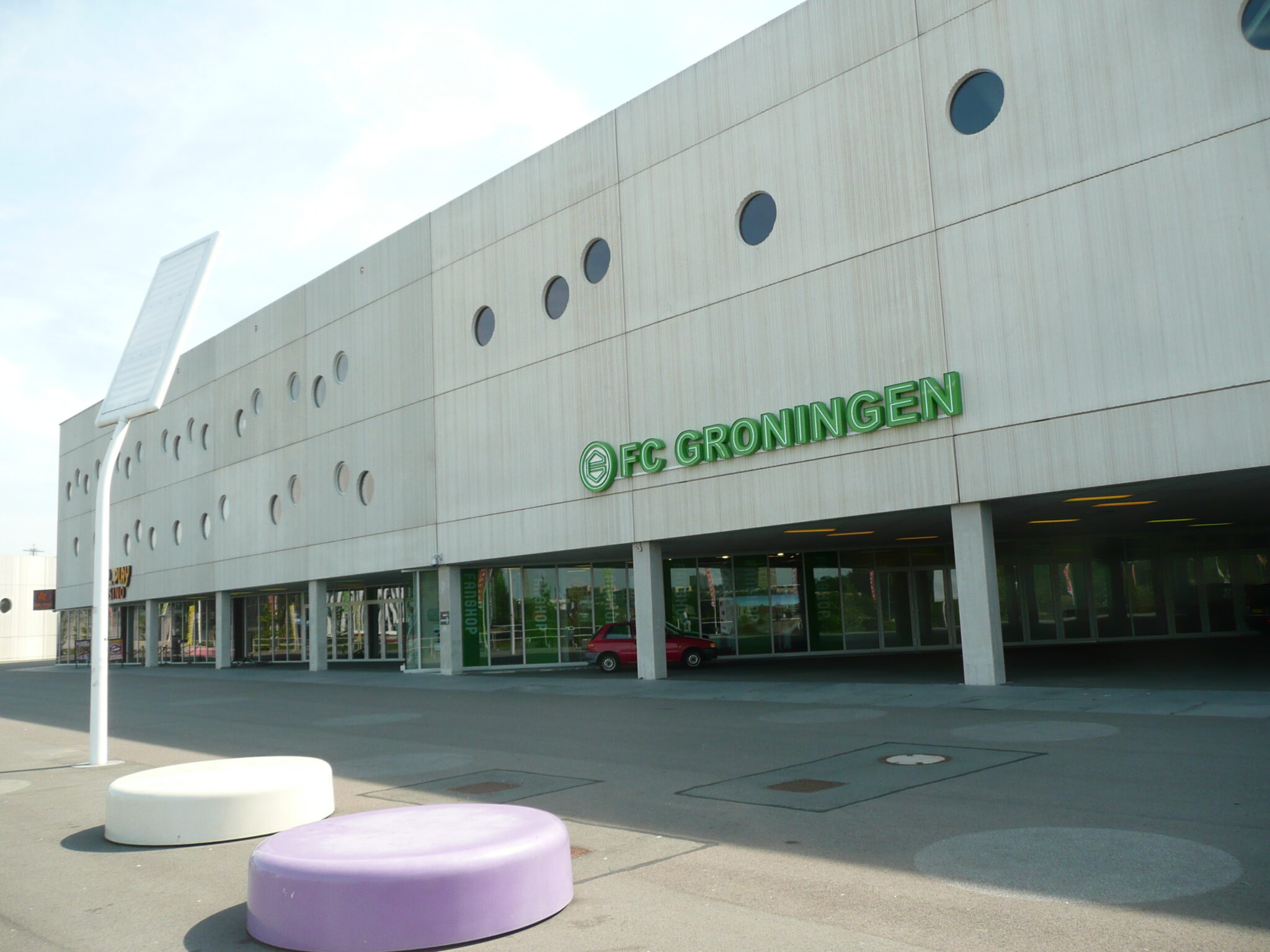 Terug naar het clublogo van 1971? Supporters FC Groningen mogen kiezen ...