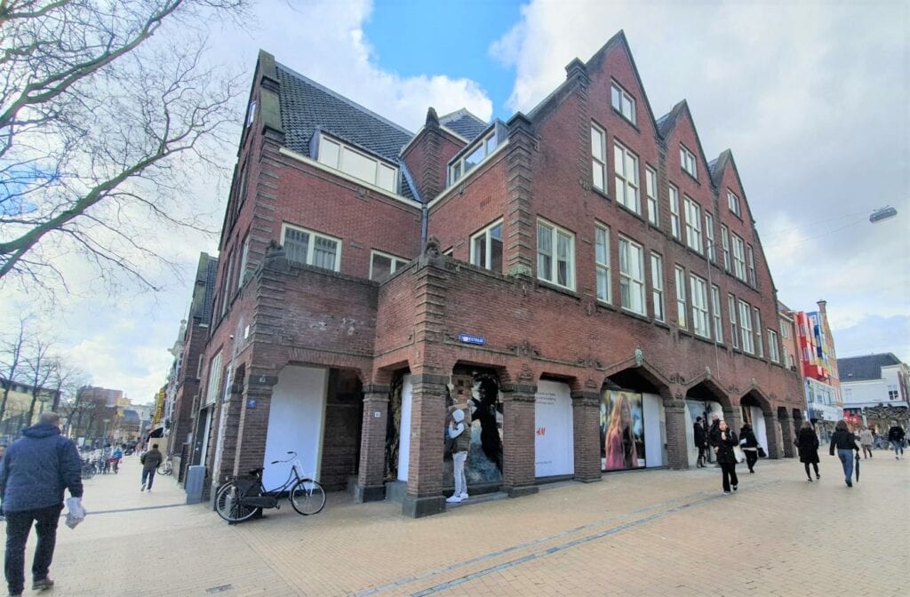 Yes! Er komt dus écht een supergrote H&M in de Herestraat en dit is ...