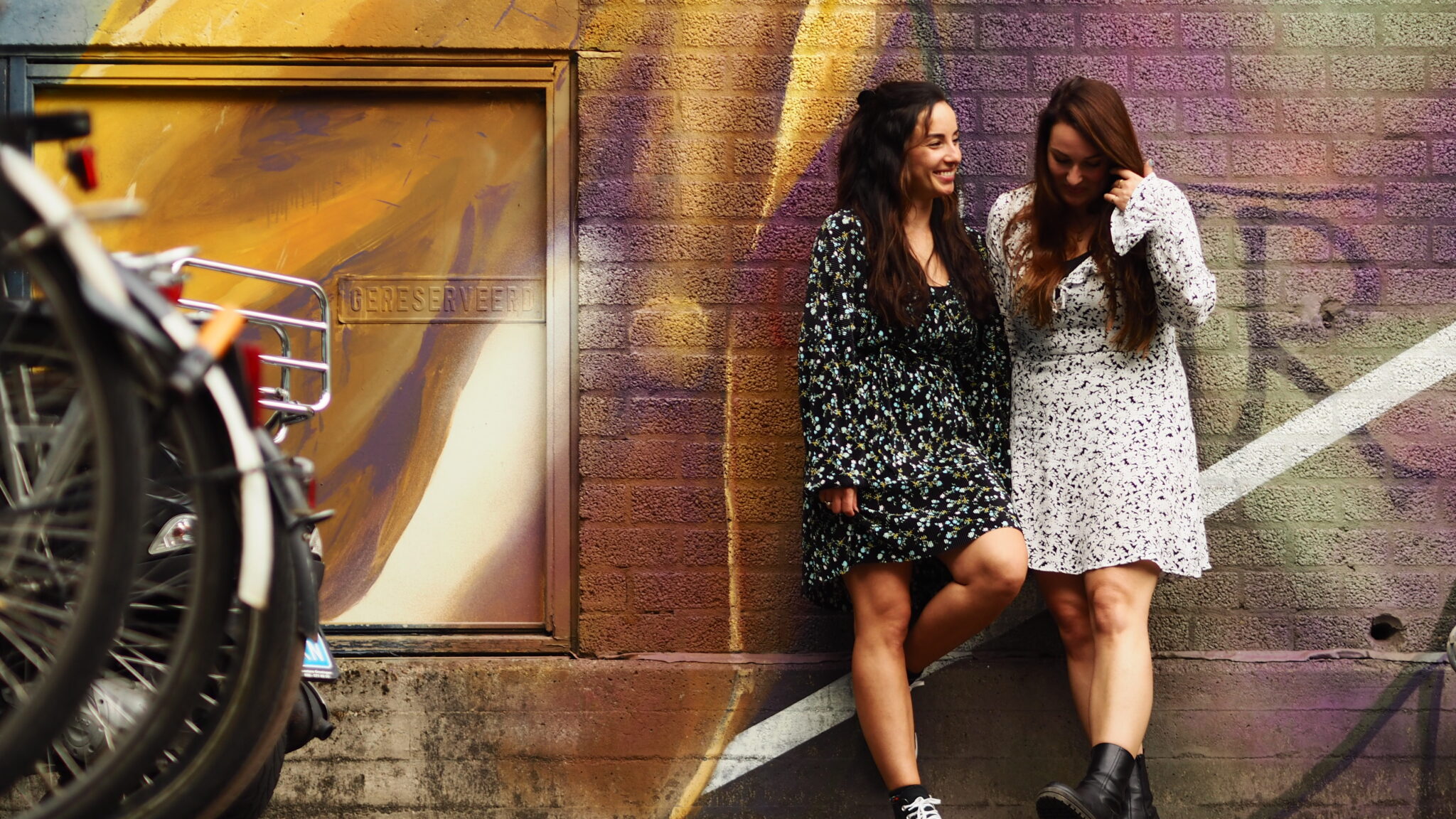 Dutch Soap Sisters Desiree en Sharon maken Groningse, vegan zeep: ‘We ...