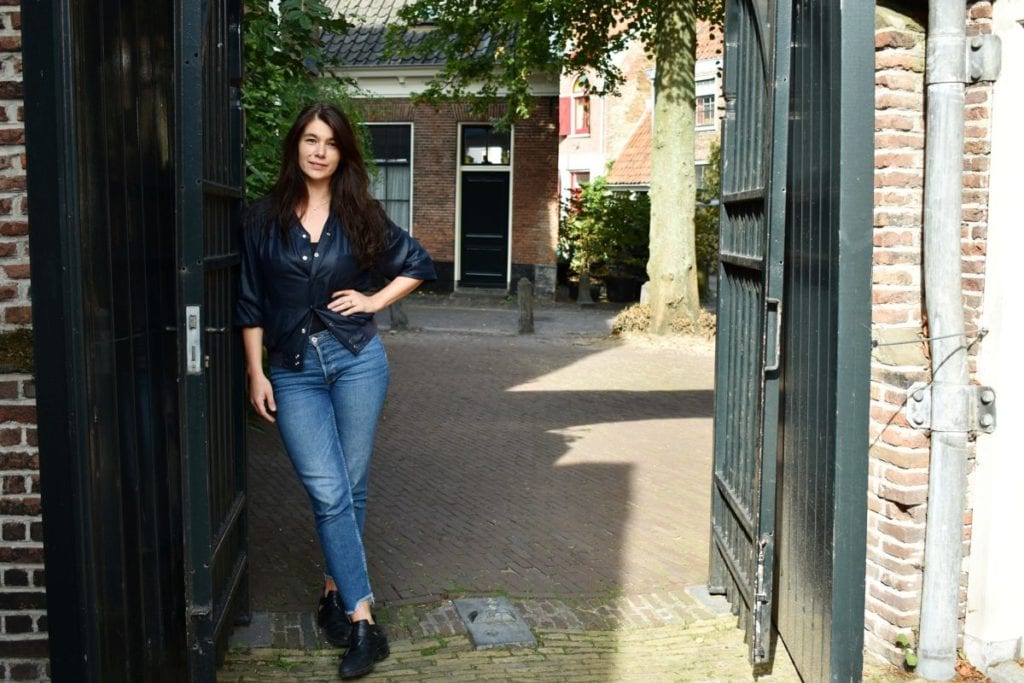 Singer songwriter Liselot leeft voor muziek: 'Ik speelde al viool toen ...