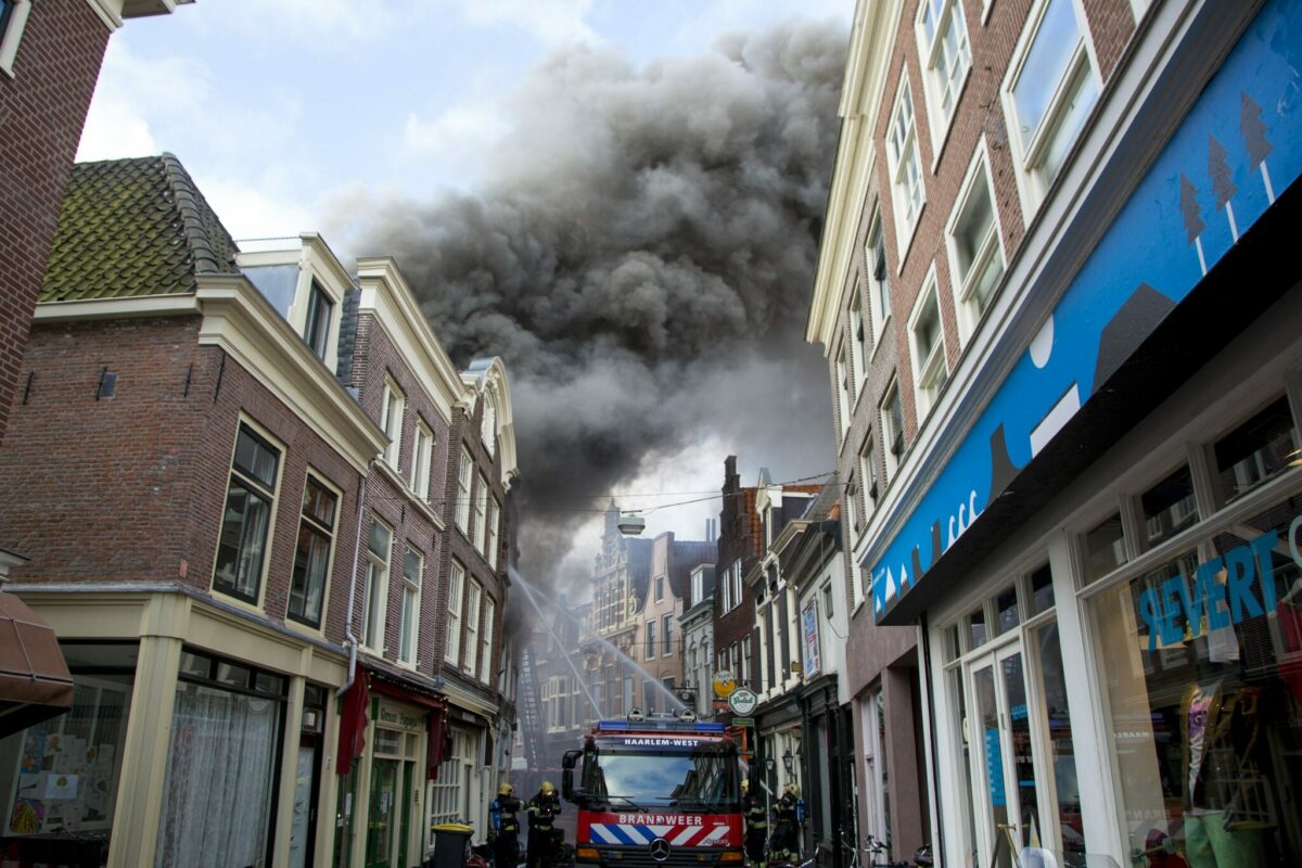 Toen in Haarlem: de brand van 7 jaar geleden die bijna een 16-eeuws ...