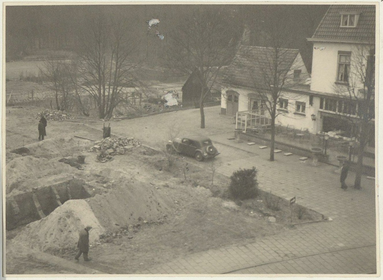 Hiervoor werd de parkeerplaats van Loetje in Overveen vroeger gebruikt