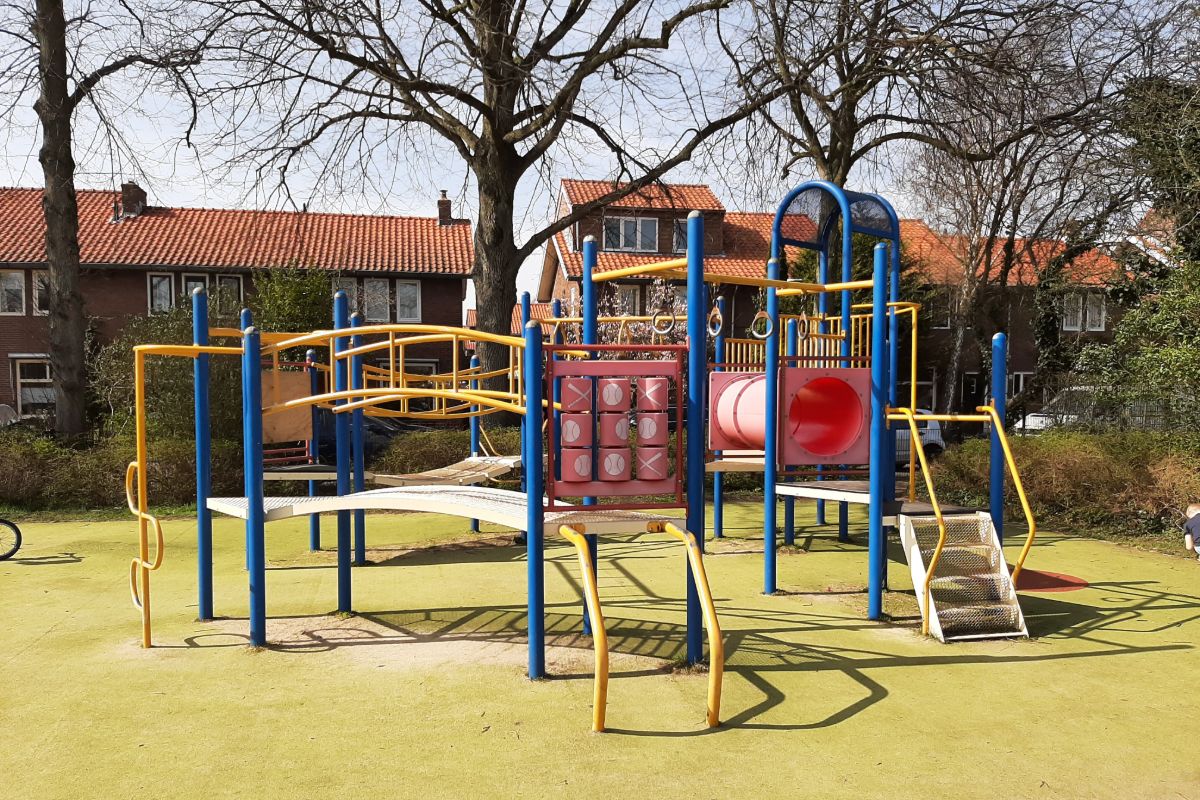 Van schommel tot wip: hier check je alle speelplekken in Haarlem ...