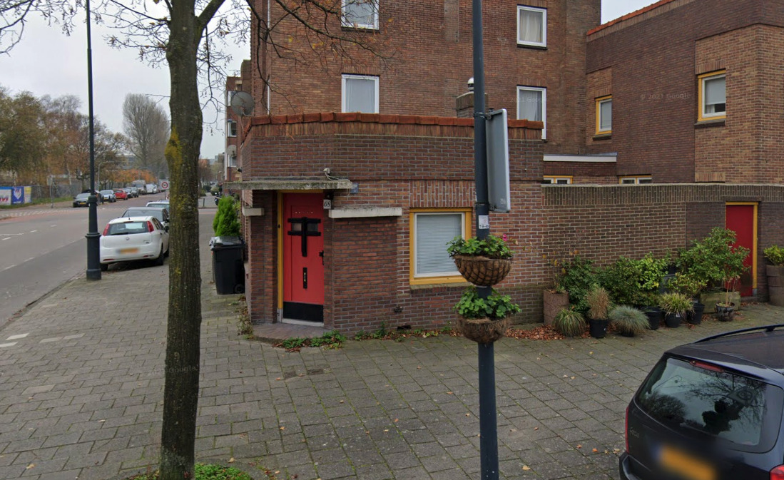 Dit is het kleinste (en goedkoopste) huisje dat nu te koop staat in Haarlem - indebuurt Haarlem