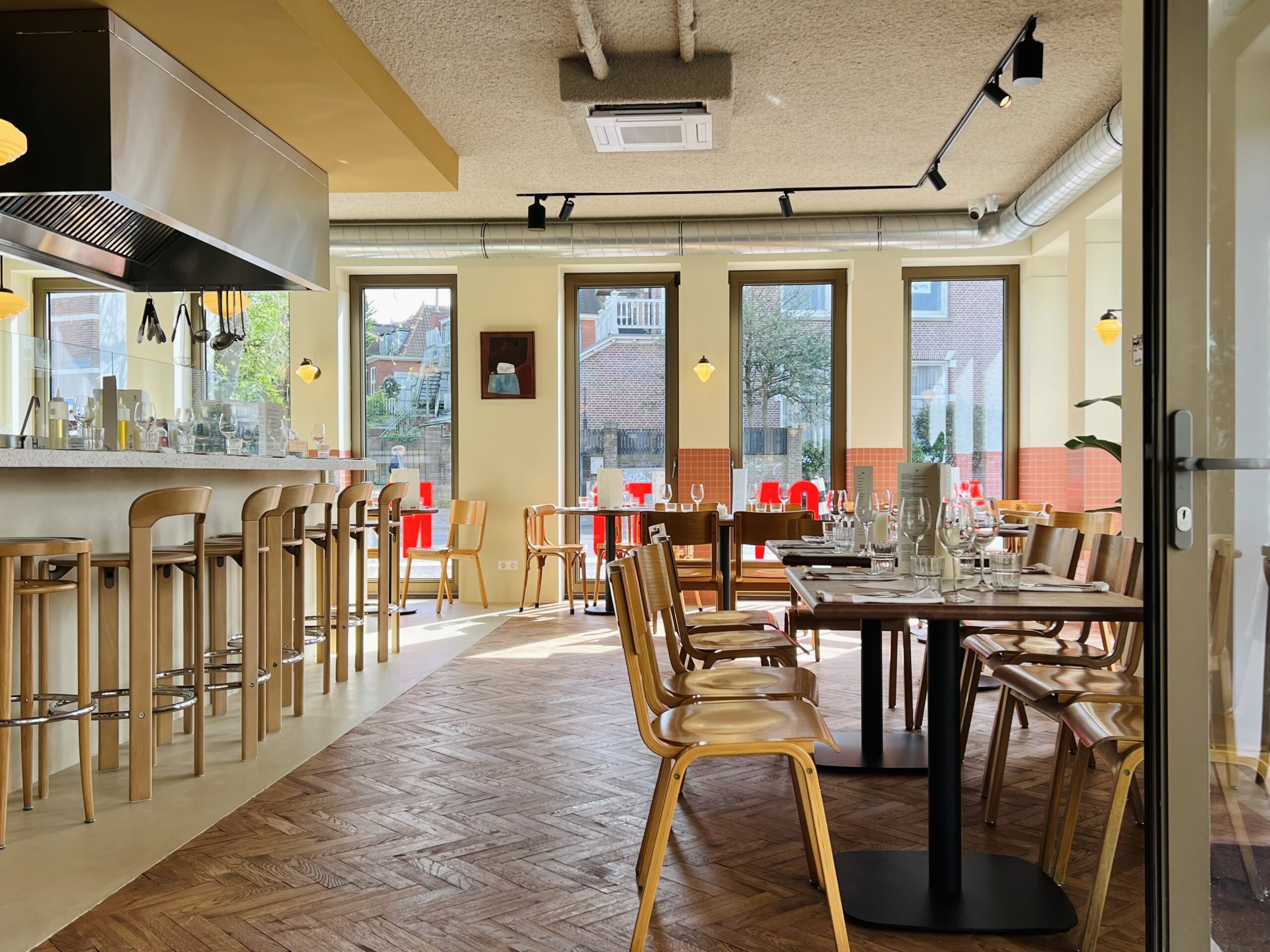 In de Tempeliersstraat vind je de gloednieuwe pastabar Rigatoni