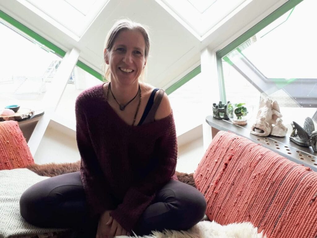 Deze kubuswoning staat te koop en dat betekent: binnenkijken ...