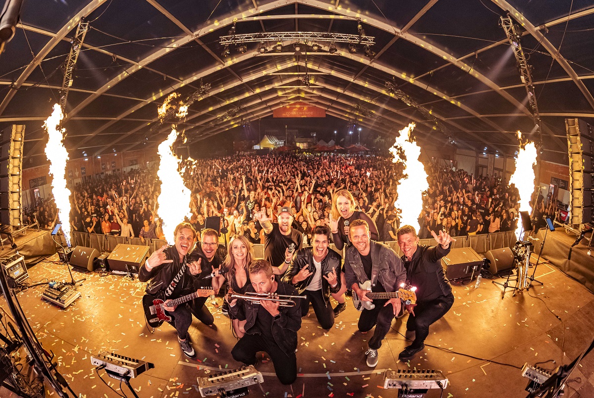Waar is dat feestje? Spring vrijdag 11 augustus mee met deze band ...
