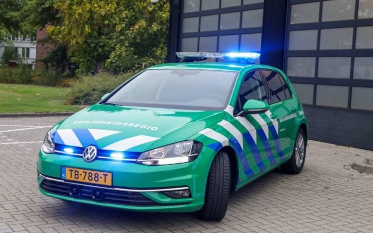 Mysterie: wat doet deze opvallende groene auto toch in Hengelo ...