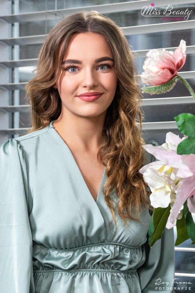 Deze zeven meiden uit Hengelo zitten in de finale van Miss Beauty of ...