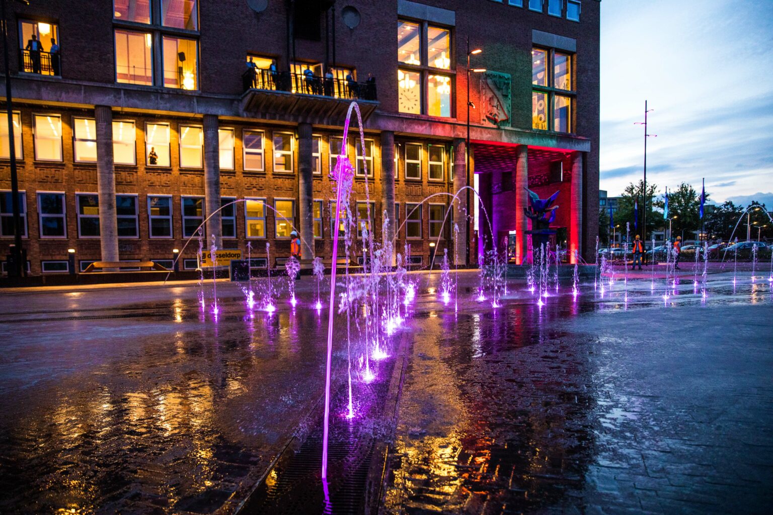 Hé, wat zien we daar? Nieuwe fonteinen (en een nieuw evenementenplein ...