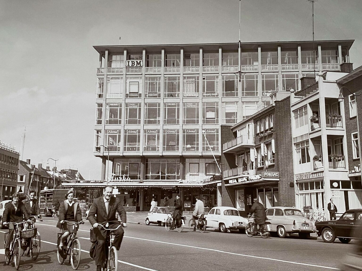 Nostalgie! 7 x foto's van het Hengelo uit de jaren '60