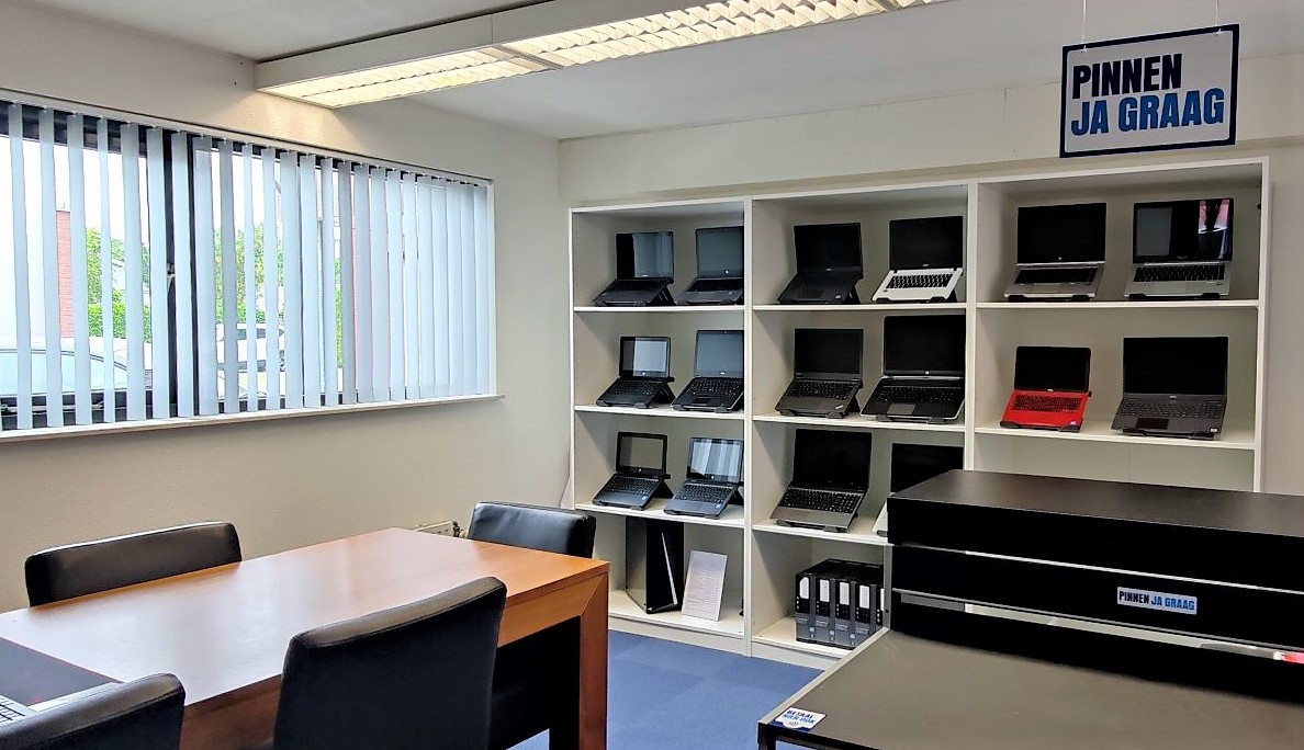 Hier zijn refurbished computers heel voordelig: 'Soms ga je van € 1200 ...