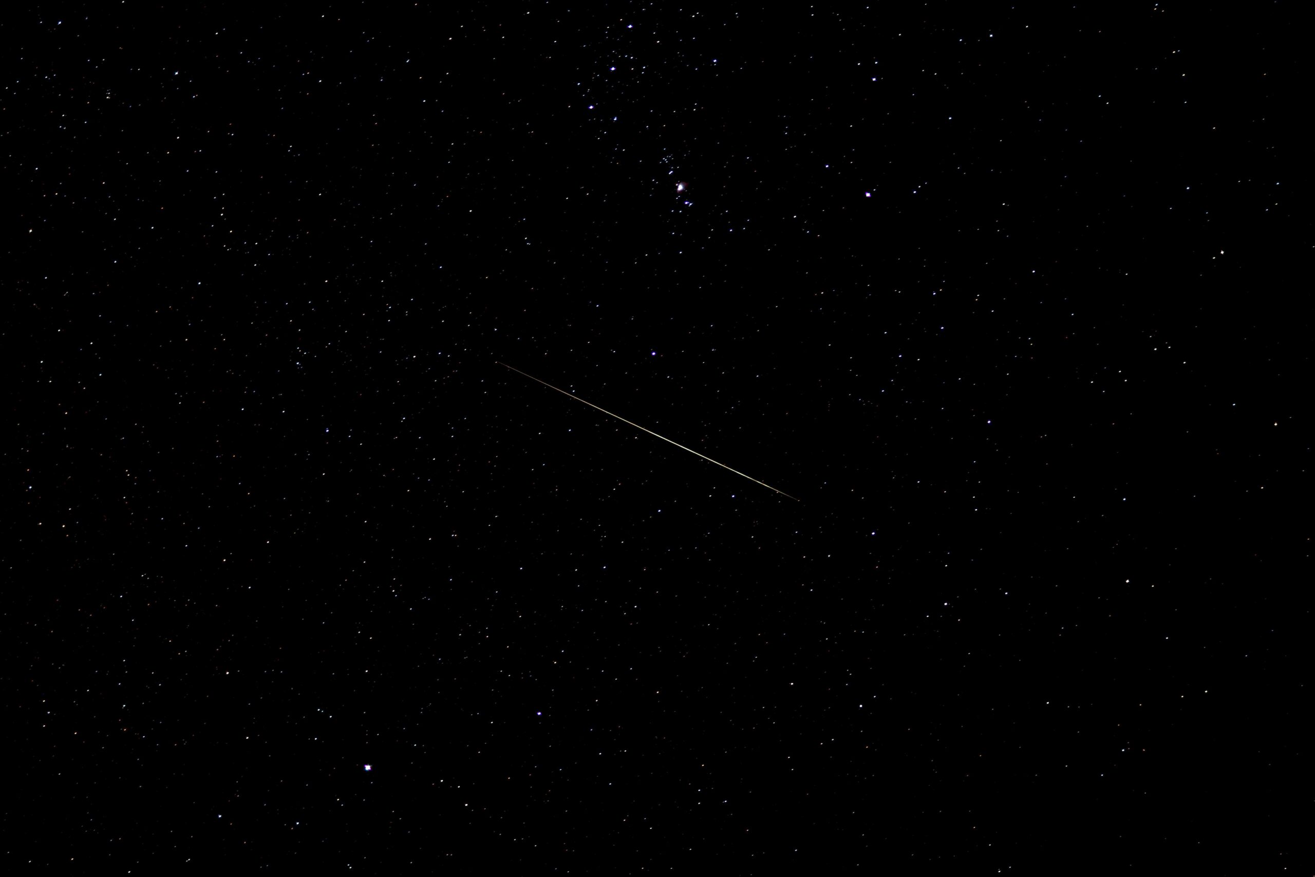 Met het blote oog: op deze data spot je een meteorenzwerm boven Hengelo - Oozo.nl