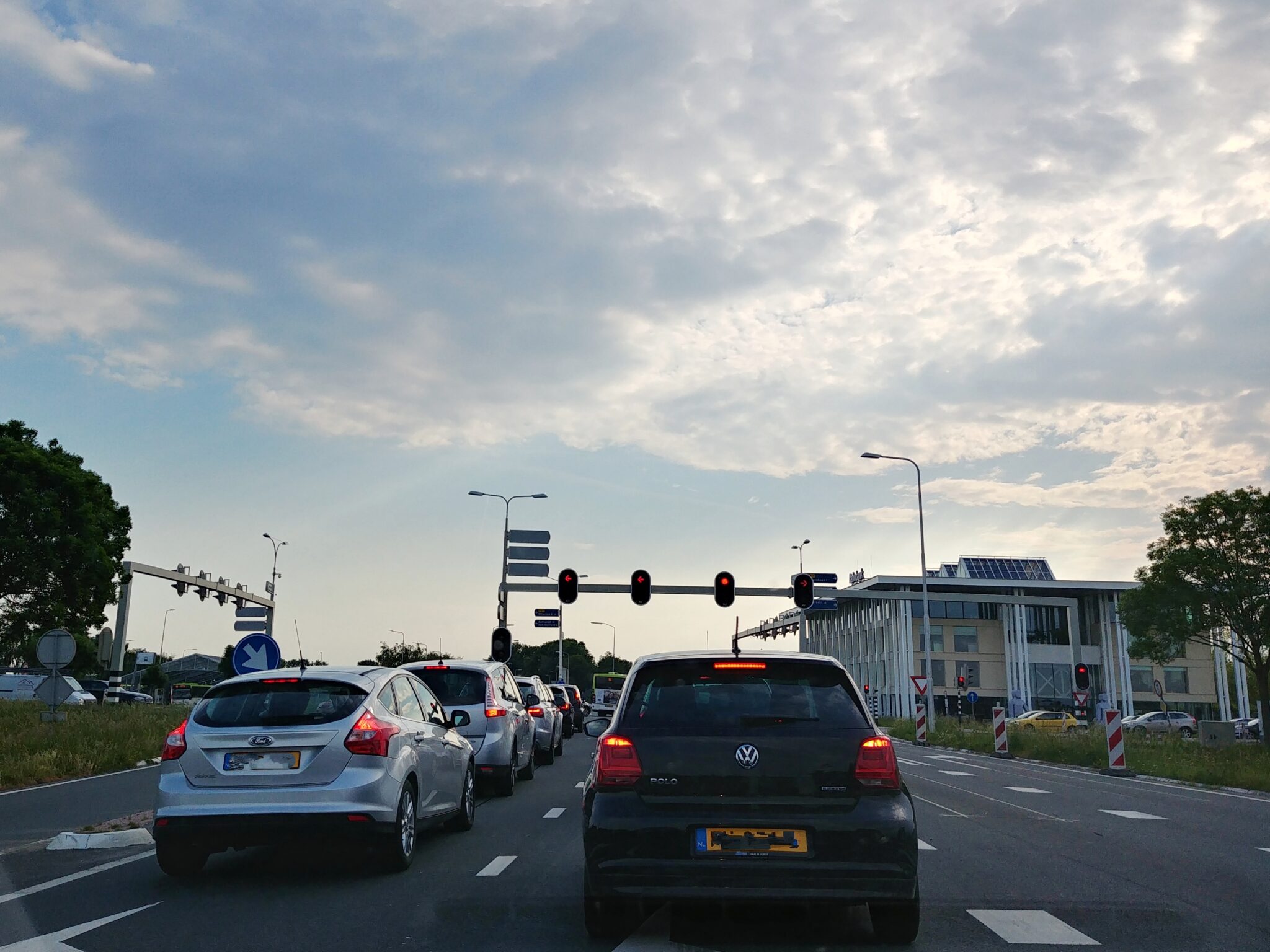 Verkeerslichten op de N217 houden de boel flink op