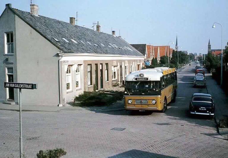 Weet je nog dat die gele ZWN bussen in de Hoeksche Waard reden? Dat zag ...