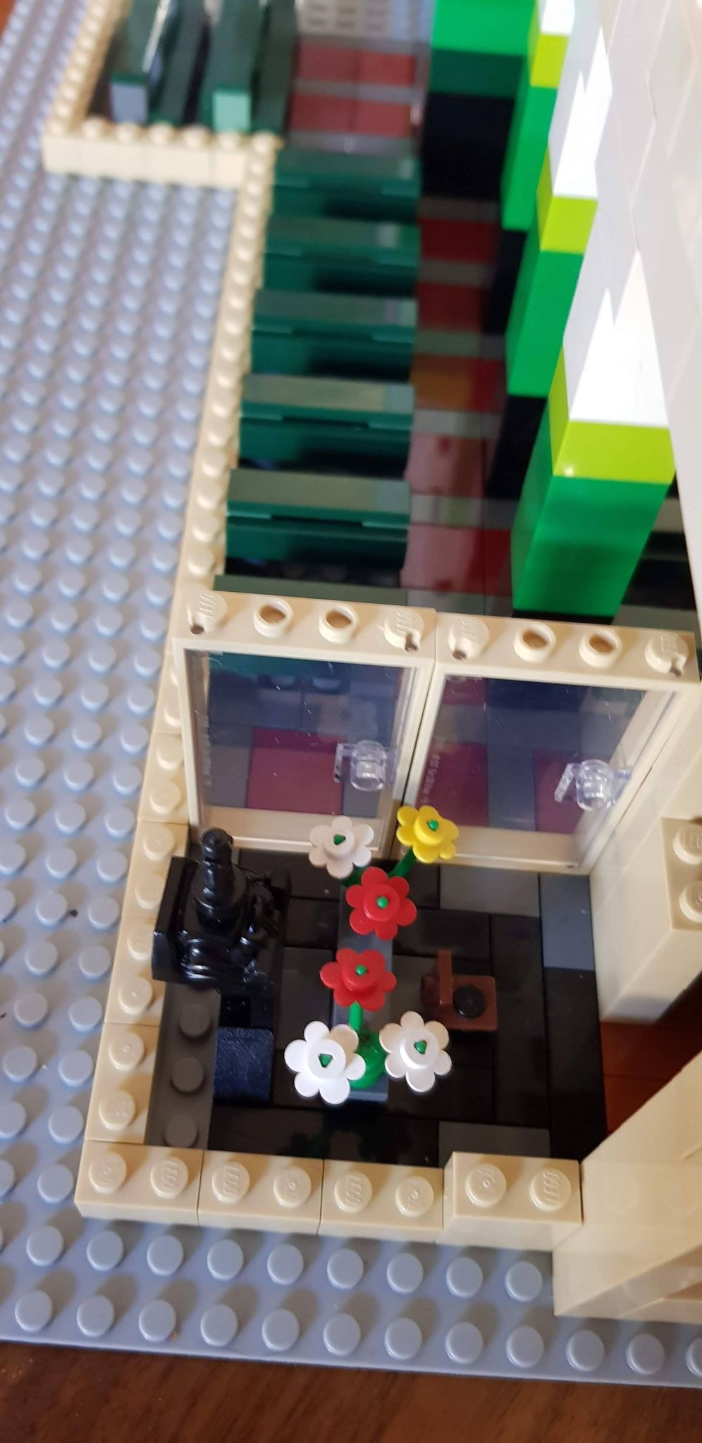 Ingo (58) bouwt Houten na met Lego: 'Je leert veel over de architectuur ...