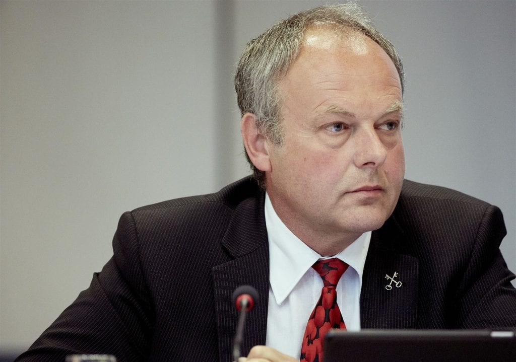 Burgemeester en wethouders krijgen loonsverhoging: dit verdienen ze ...