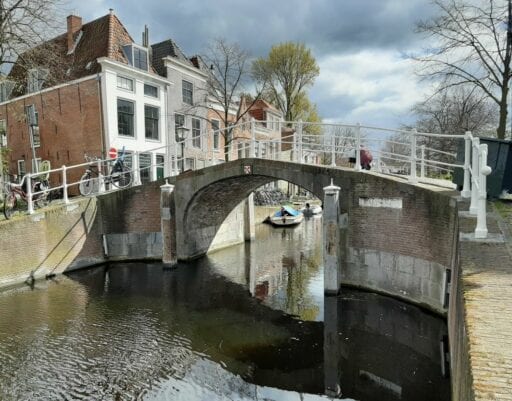 7 x Leidse vacatures: van huidspecialist bij Babassu tot barmedewerker ...