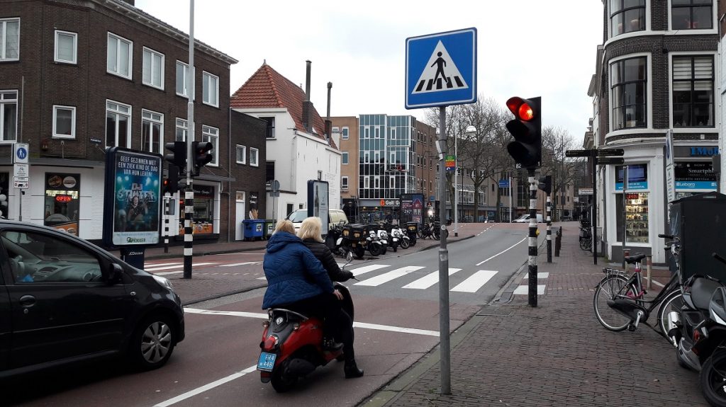 6 x stoplichten in Leiden waar fietsers maling aan hebben - indebuurt ...