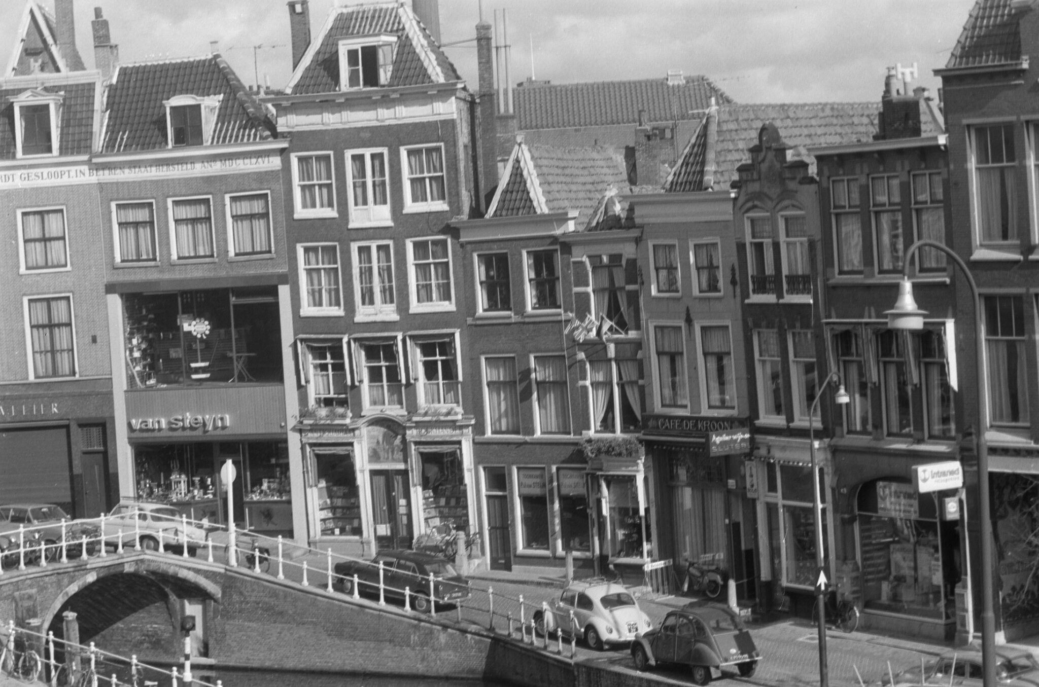 Tof! Zo zag de Nieuwe Rijn er vroeger uit (foto's) - indebuurt Leiden