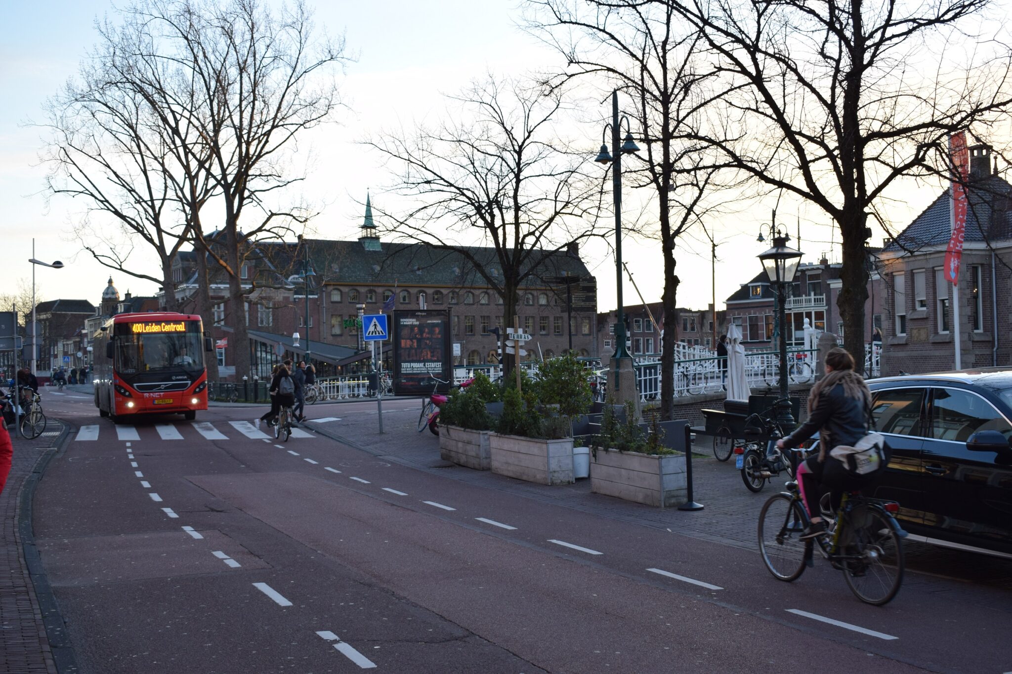 5 x plekken in Leiden waar je als fietser een bijna-doodervaring ...