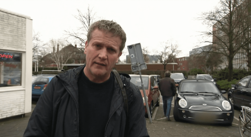 Kijktip! Alberto Stegeman confronteert oplichter in Leiden voor ...