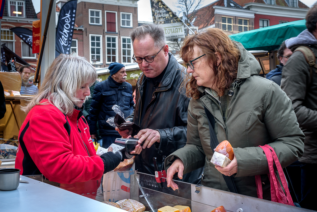 Een rondje Leidse zaterdagmarkt in 7 foto's - indebuurt Leiden