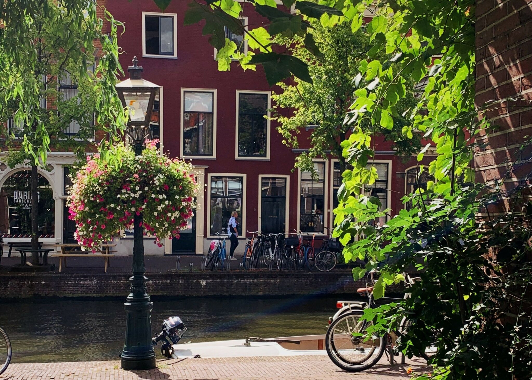 BplusC Bibliotheek locatie Nieuwstraat - indebuurt Leiden