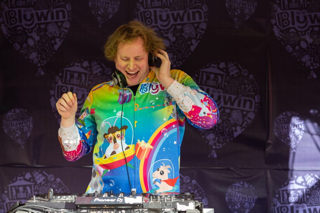 Edwin is DJ voor kinderen: 'Na Lang Leve de Liefde kreeg ik veel blije ...