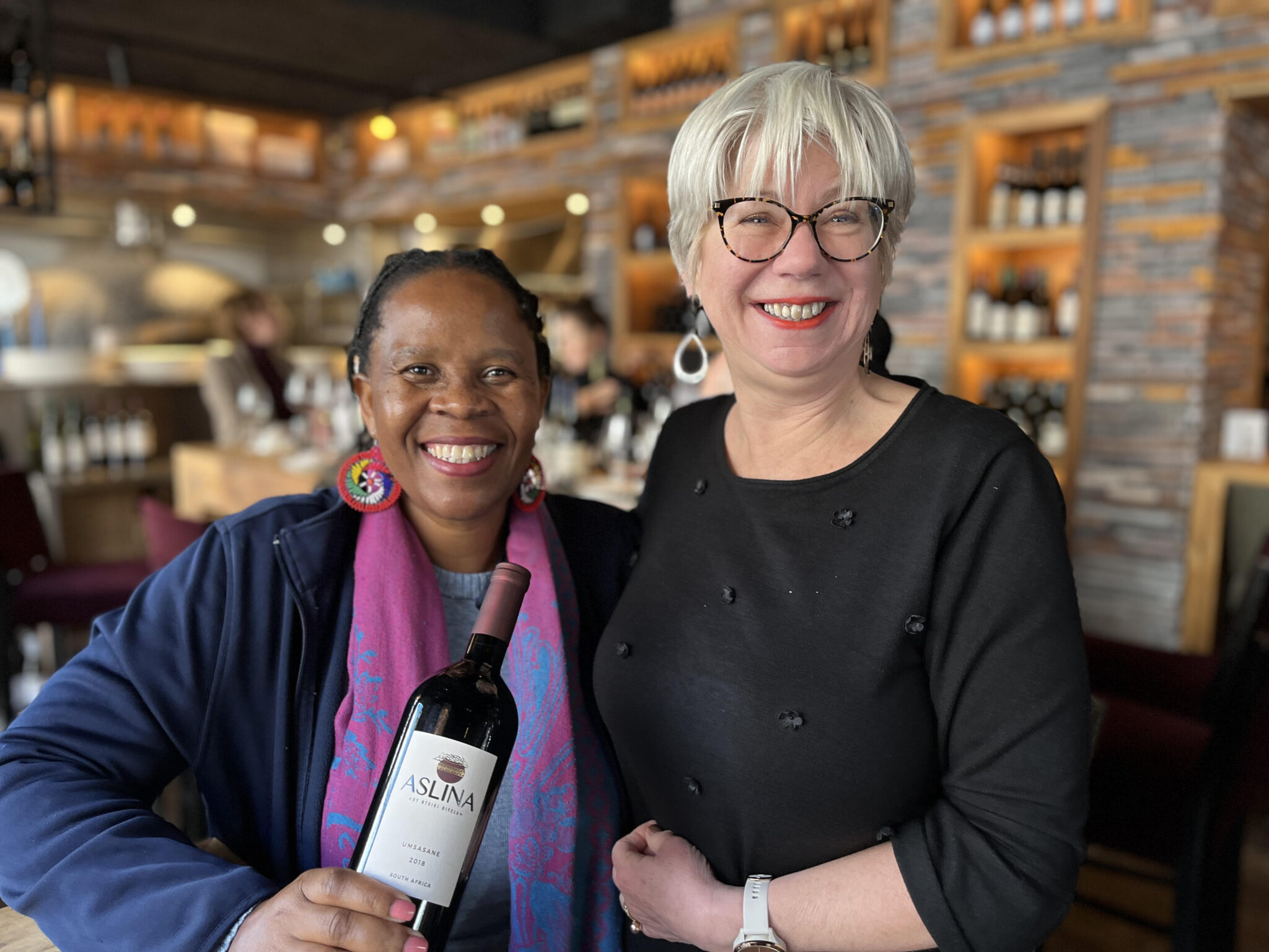 Titia (62) maakte een carrière switch en werd vinoloog: ‘Het was nu of ...