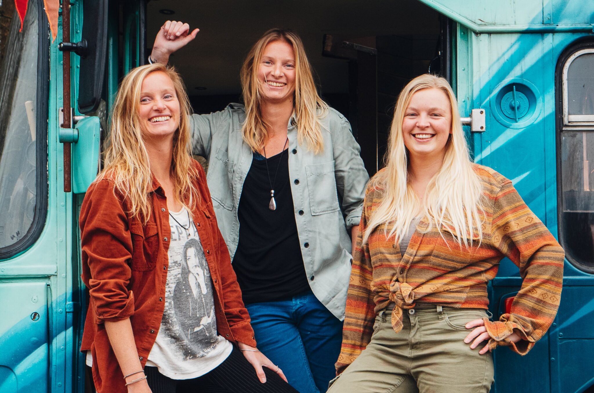 Jolisa uit Leiden verbouwde een dubbeldekker tot hostel: 'Ik vond hem ...