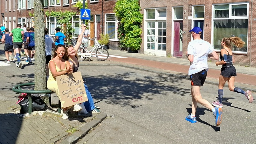 Kijkteris! Dit was de Leiden Marathon 2025 (foto's) - indebuurt Leiden