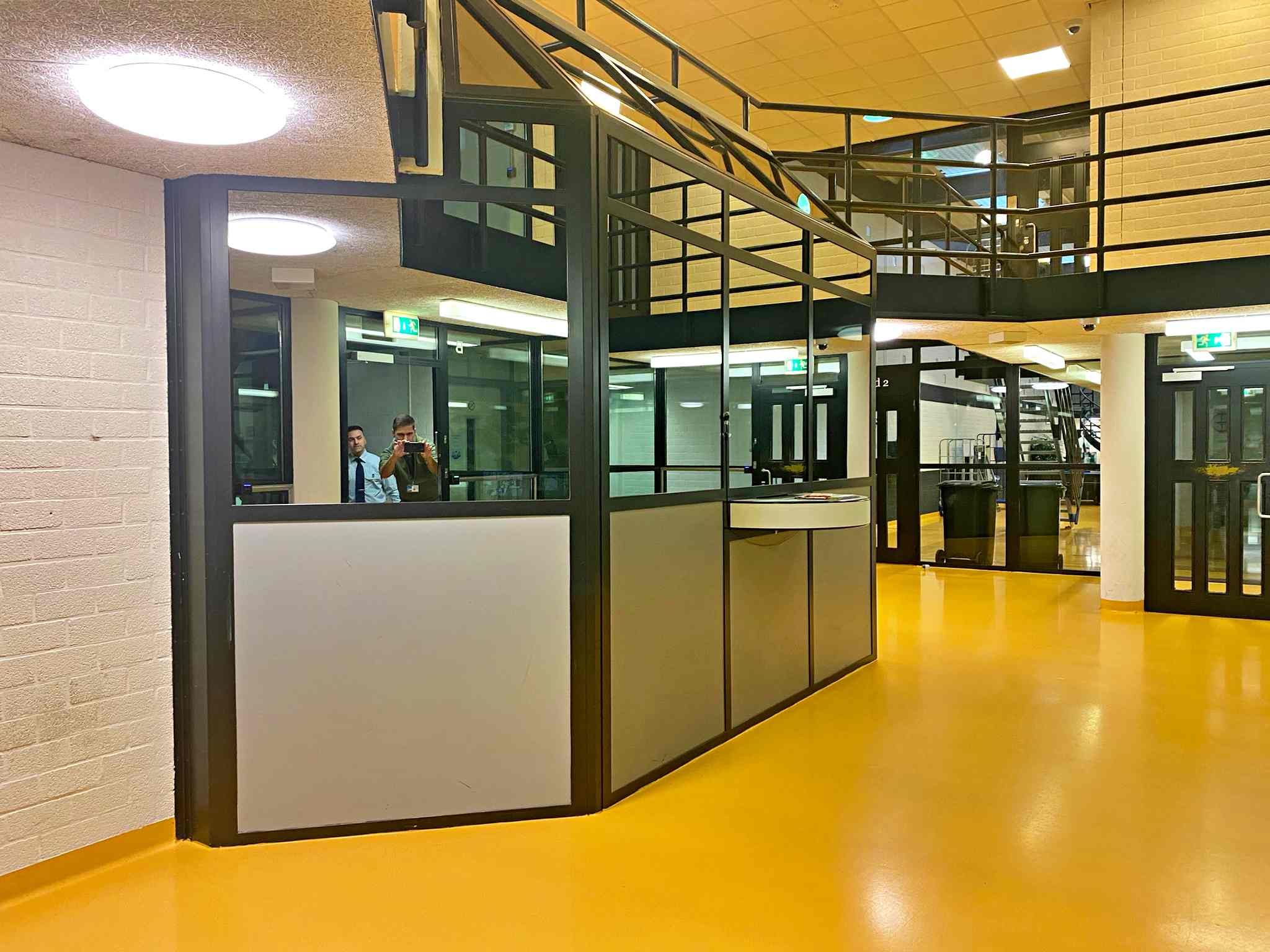 Achter gesloten deuren: Murat werkt in gevangenis Torentijd - indebuurt Middelburg