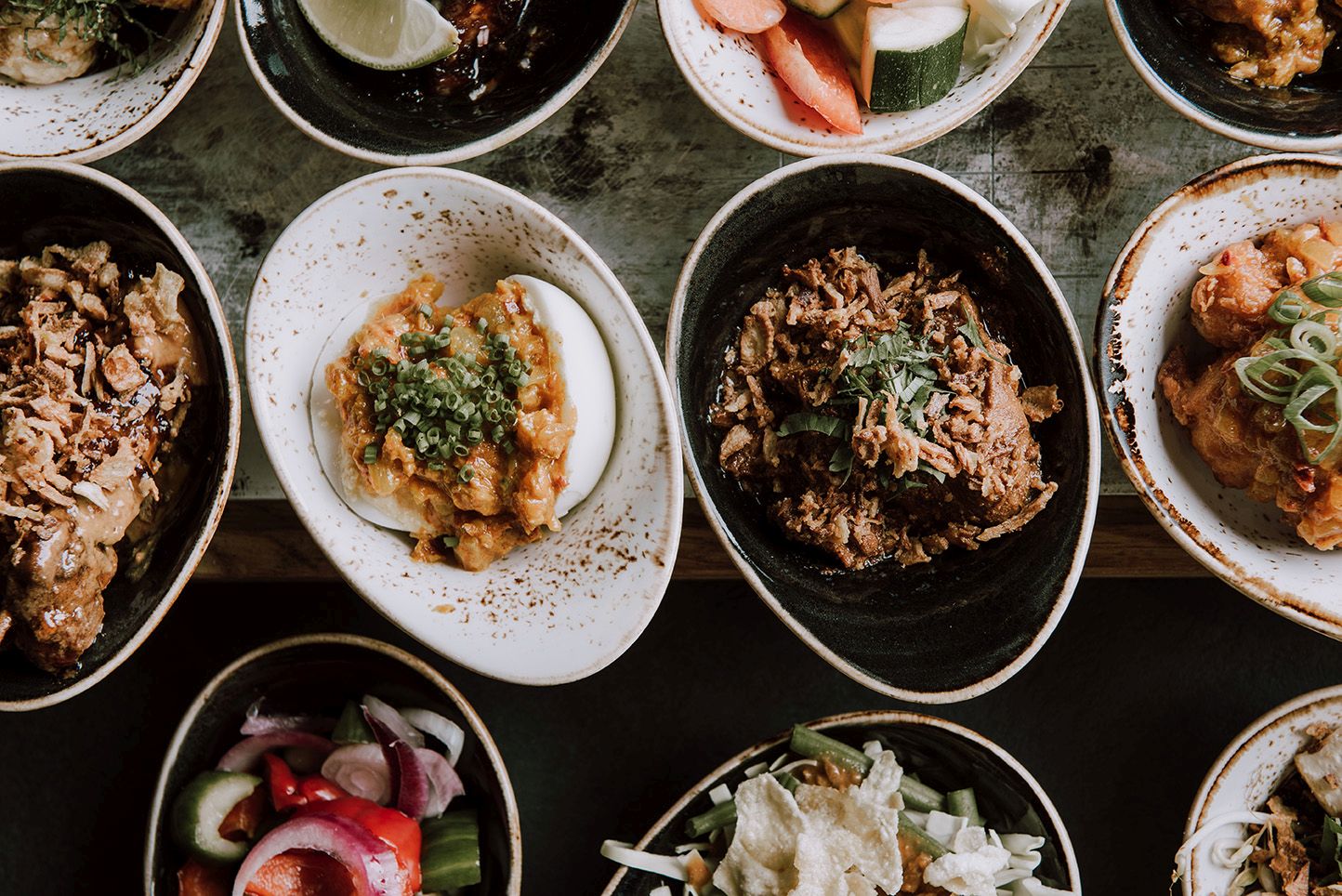 Wauw! Hier geniet je van een prachtige zonsondergang bij de Waal