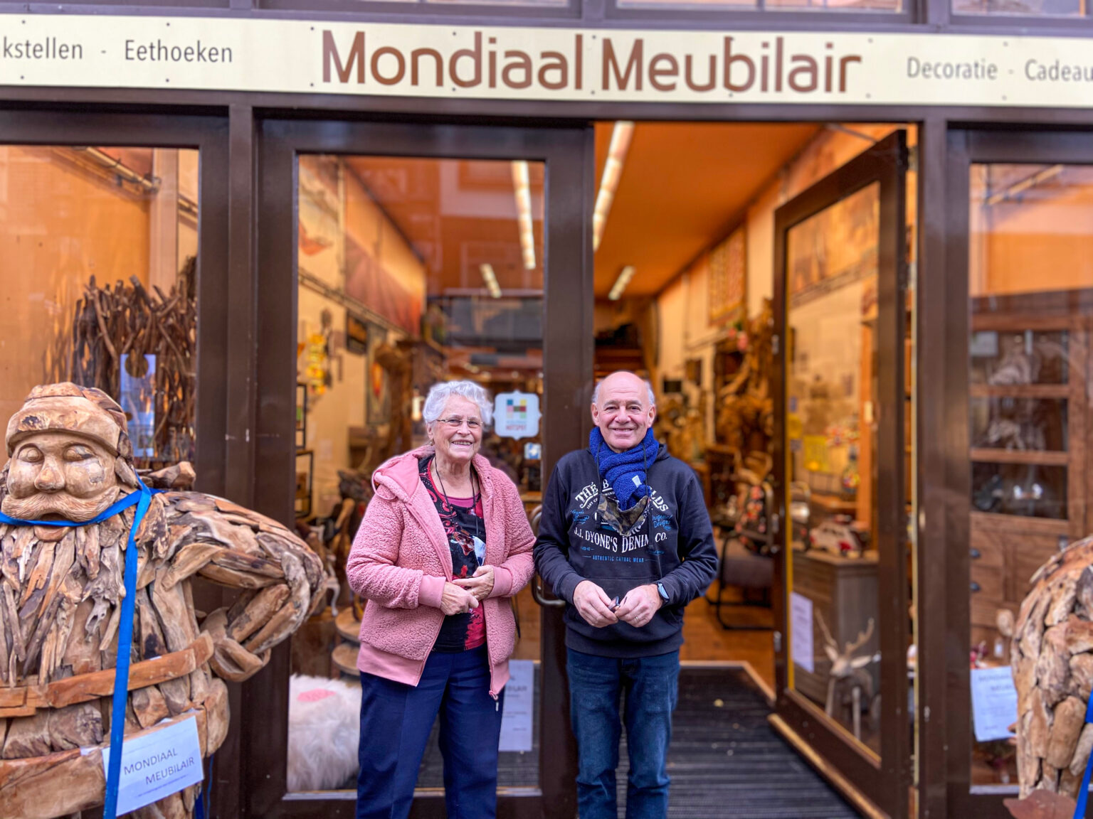 Ken je deze al: nieuwe meubelzaak gespot in de Lange Hezel