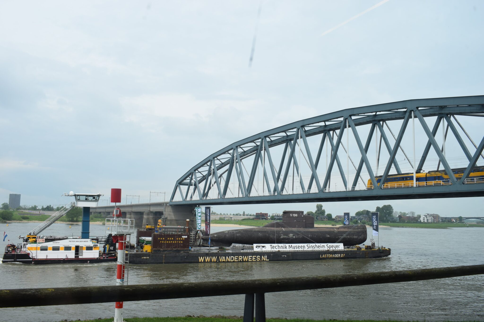 Zien: zo zag de Duitse onderzeeboot aan de Nijmeegse Waalkade eruit