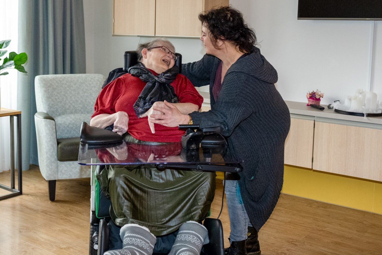 Debby maakte de overstap naar de gehandicaptenzorg: 'Elke dag is anders'