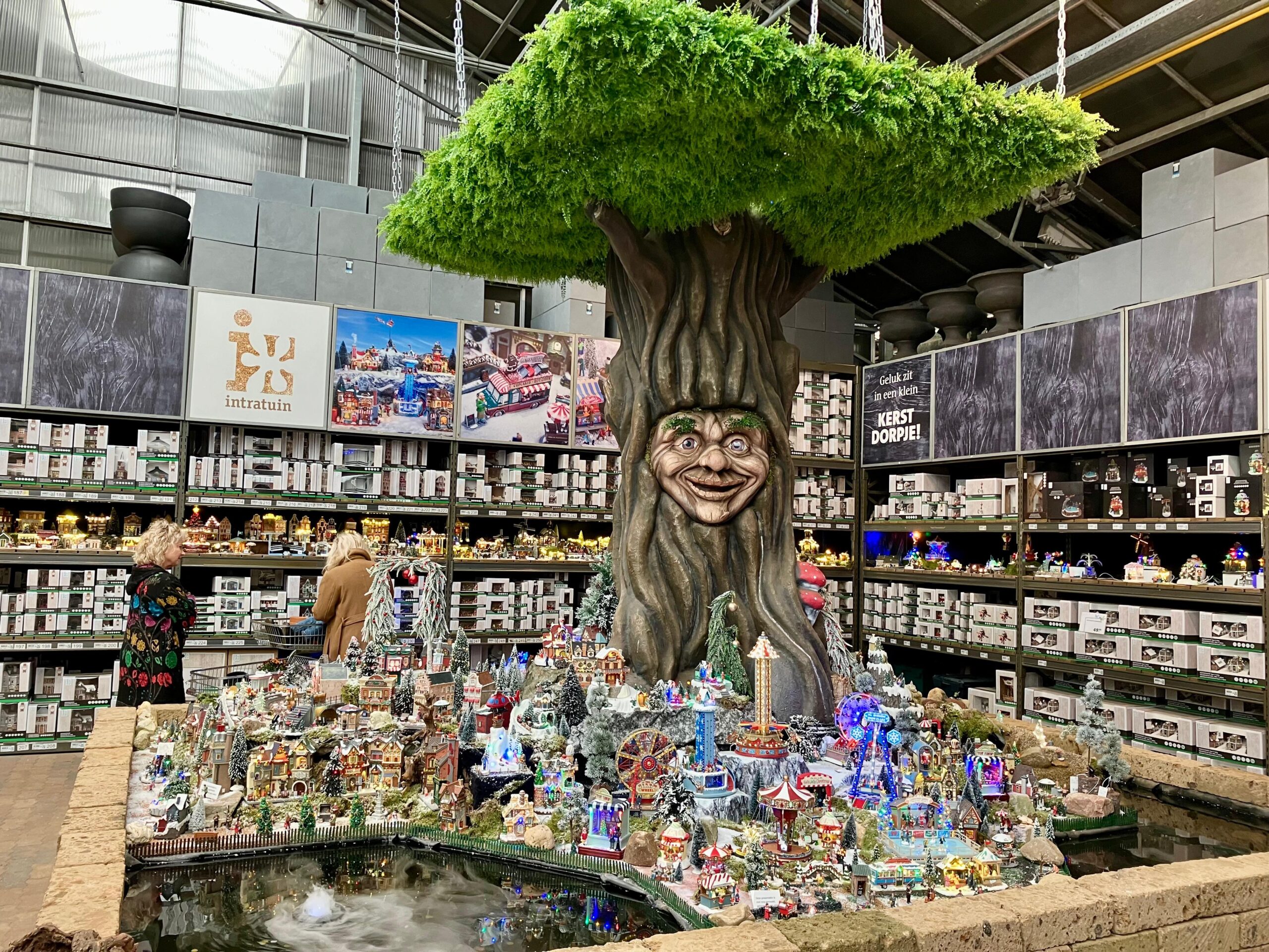 It's beginning to look a lot like…: zo ziet de kerstshow bij de ...