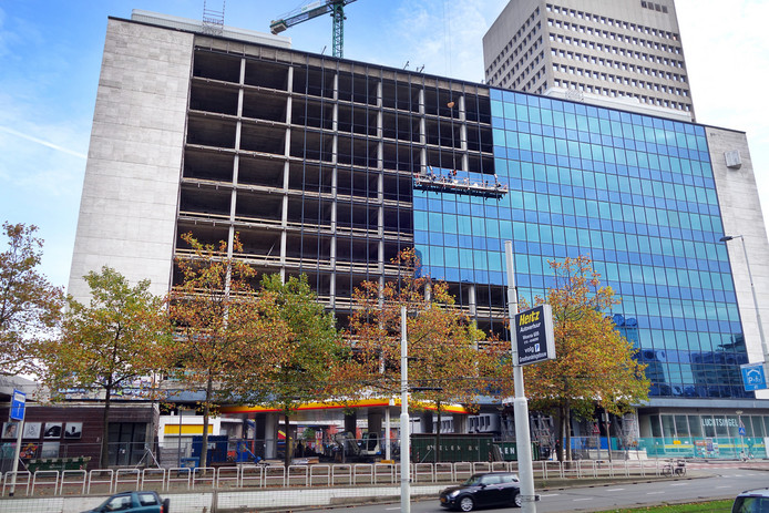 Je kan je bolide weer volgooien: Shell Hofplein is vanaf vandaag weer ...