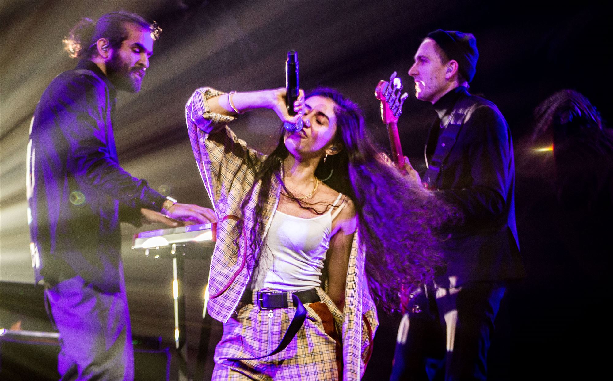 De Rotterdamse zangeres Naaz heeft een 3FM Talent Award gewonnen ...